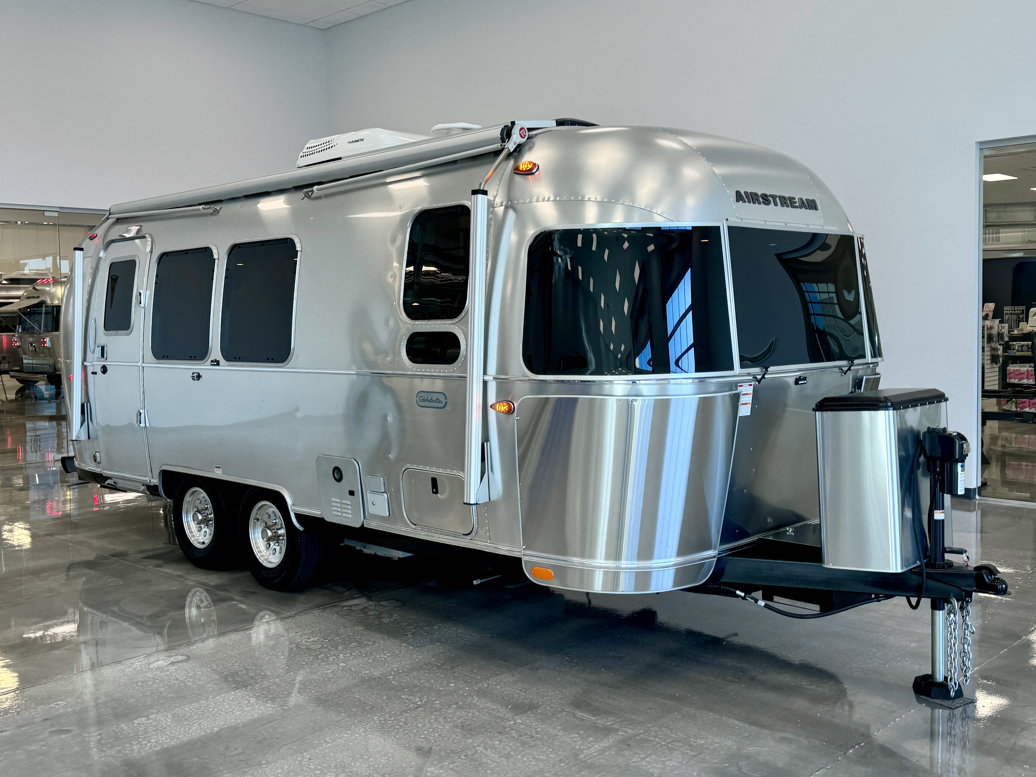 Pre-Owned 2021 AIRSTREAM GLOBETROTTER 23FB TRAVEL TRAILER in Chandler #556883TT | We Are ...